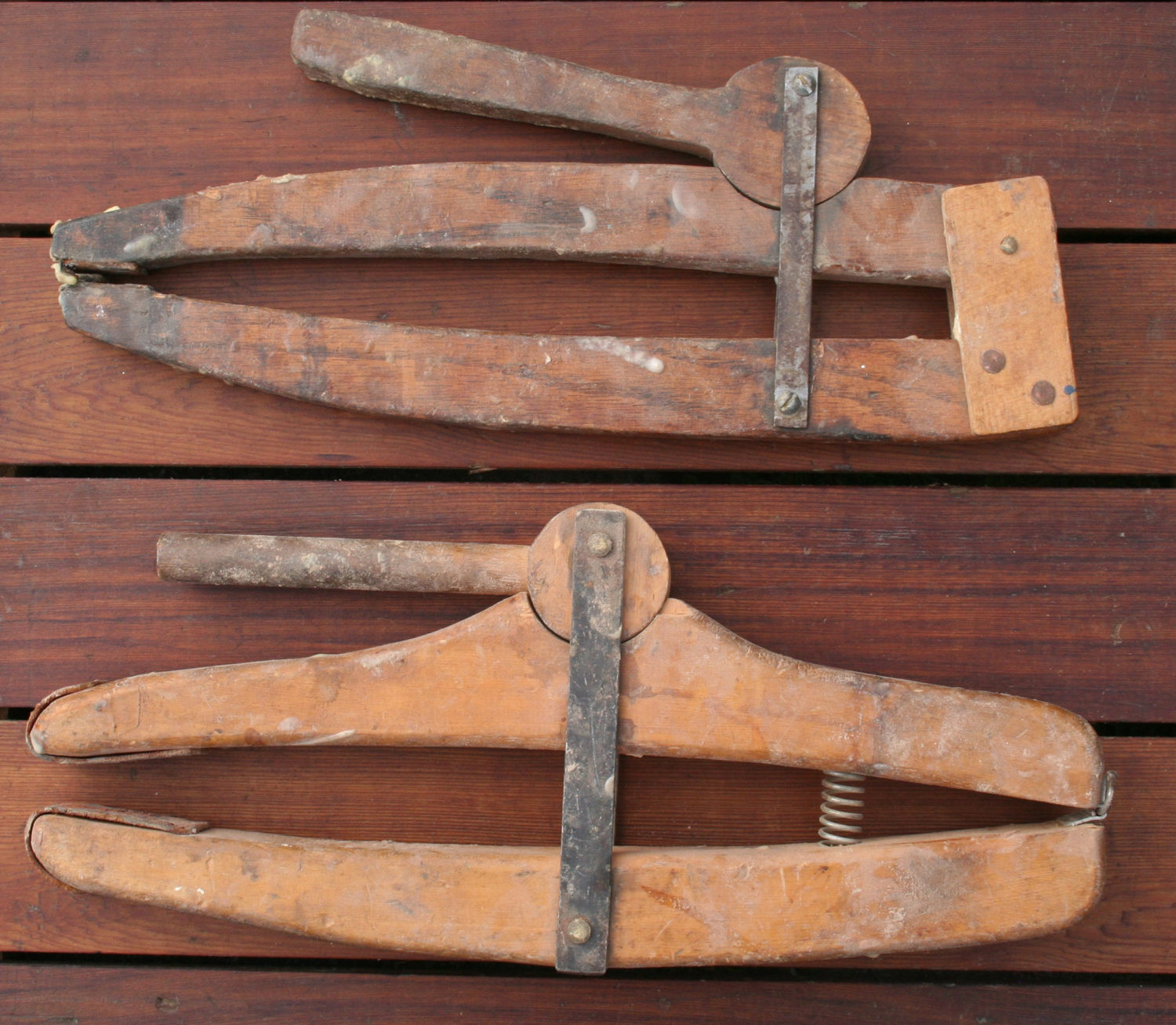 A Cam-Lever Planking Clamp | Small Boats