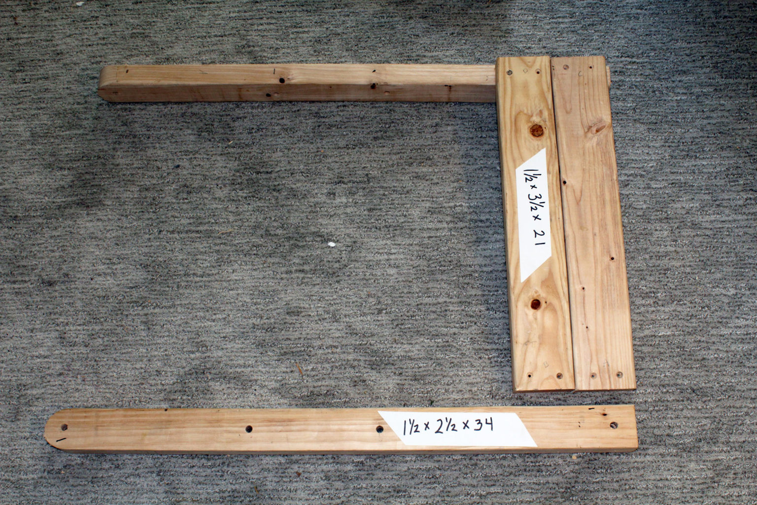 A Folding Outboard Stand | Small Boats