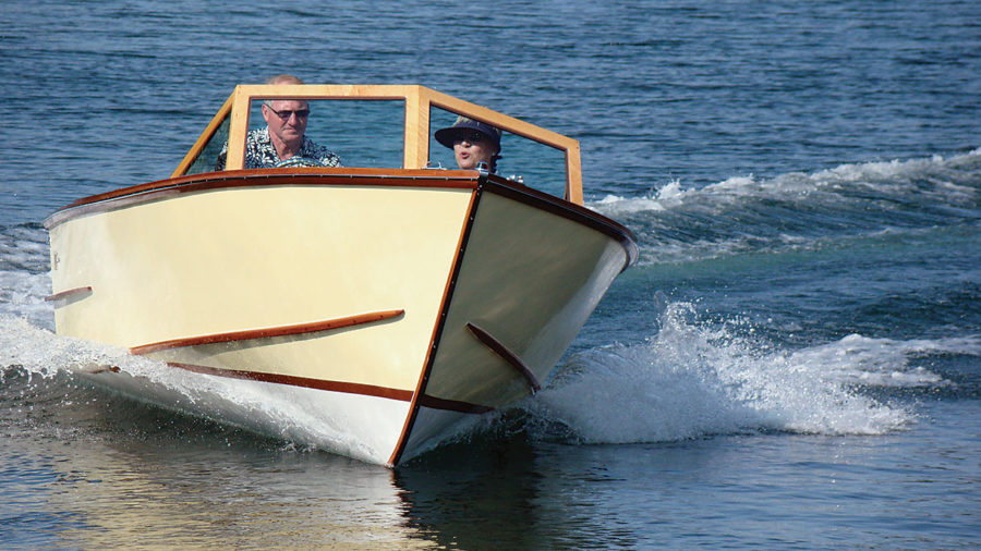 Manitou 18 | Small Boats