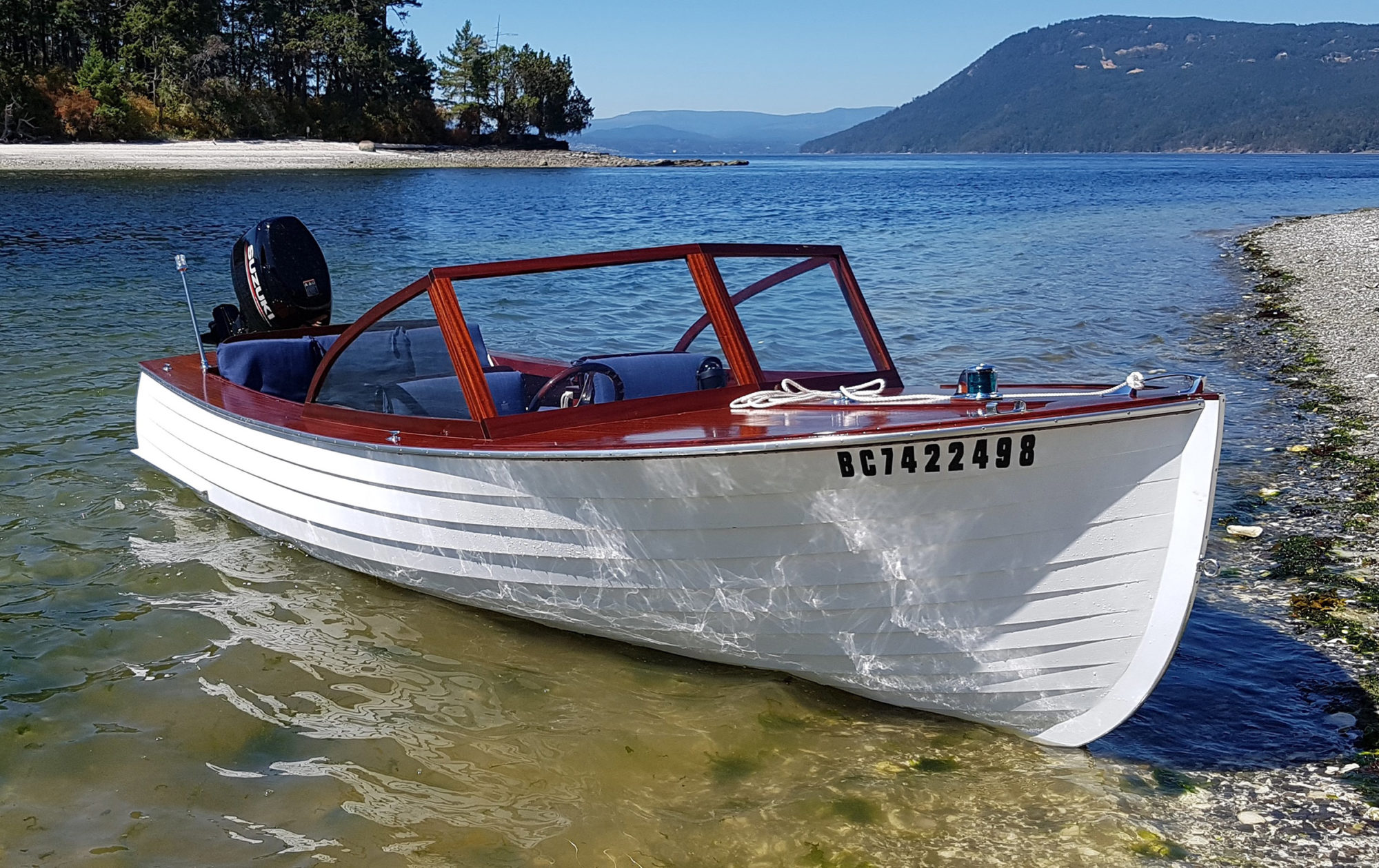A 17' Outboard Runabout | Small Boats