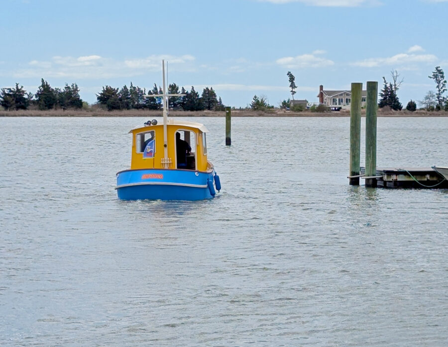 Candu E-Z Mini Tugboat | Small Boats